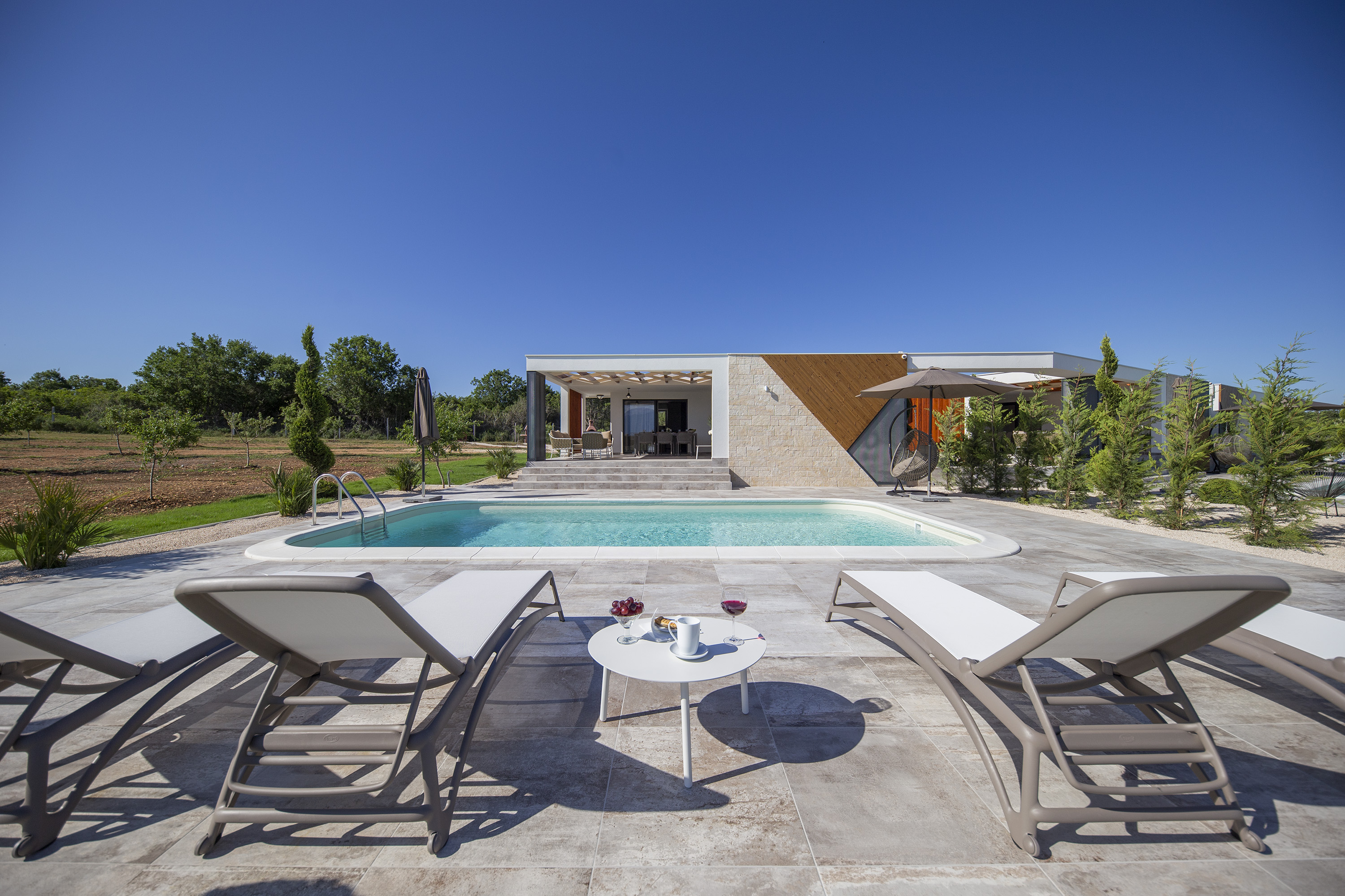 Contact | Palaco Tourism